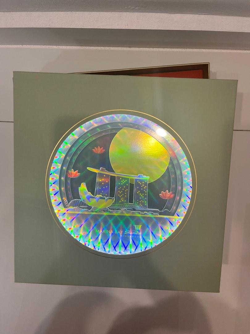 Empty Marina Bay Sands MBS mooncakes box 2022 LED light, Women's ...