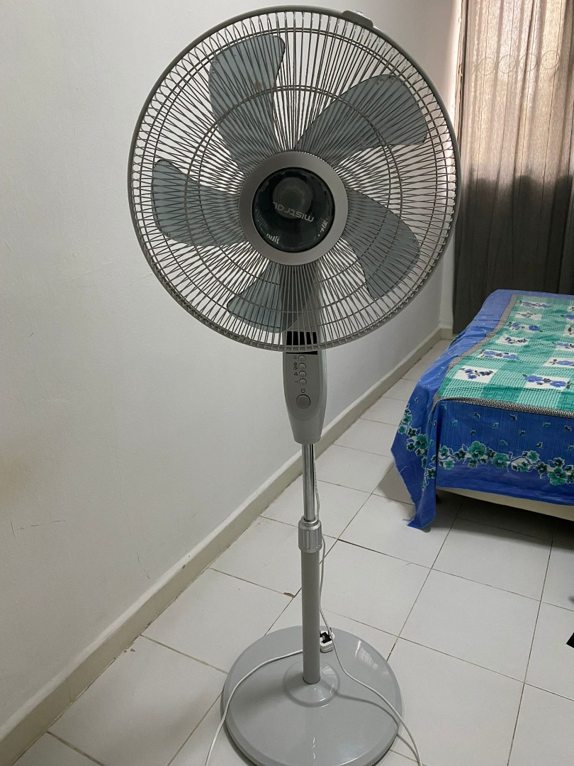 Mistral MSF1679R Stand Fan with Remote, 16 Inches, Furniture & Home ...