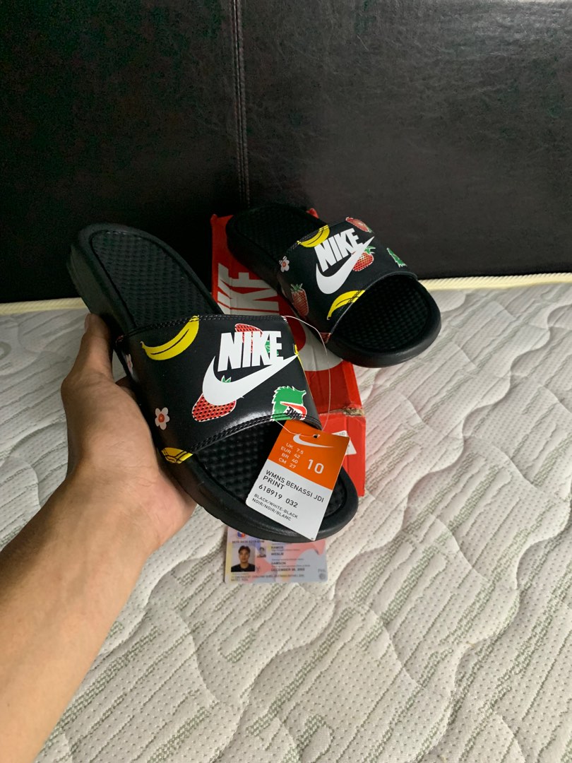 NIKE BENASSI SLIDES, Women's Fashion, Footwear, Slippers and slides on ...