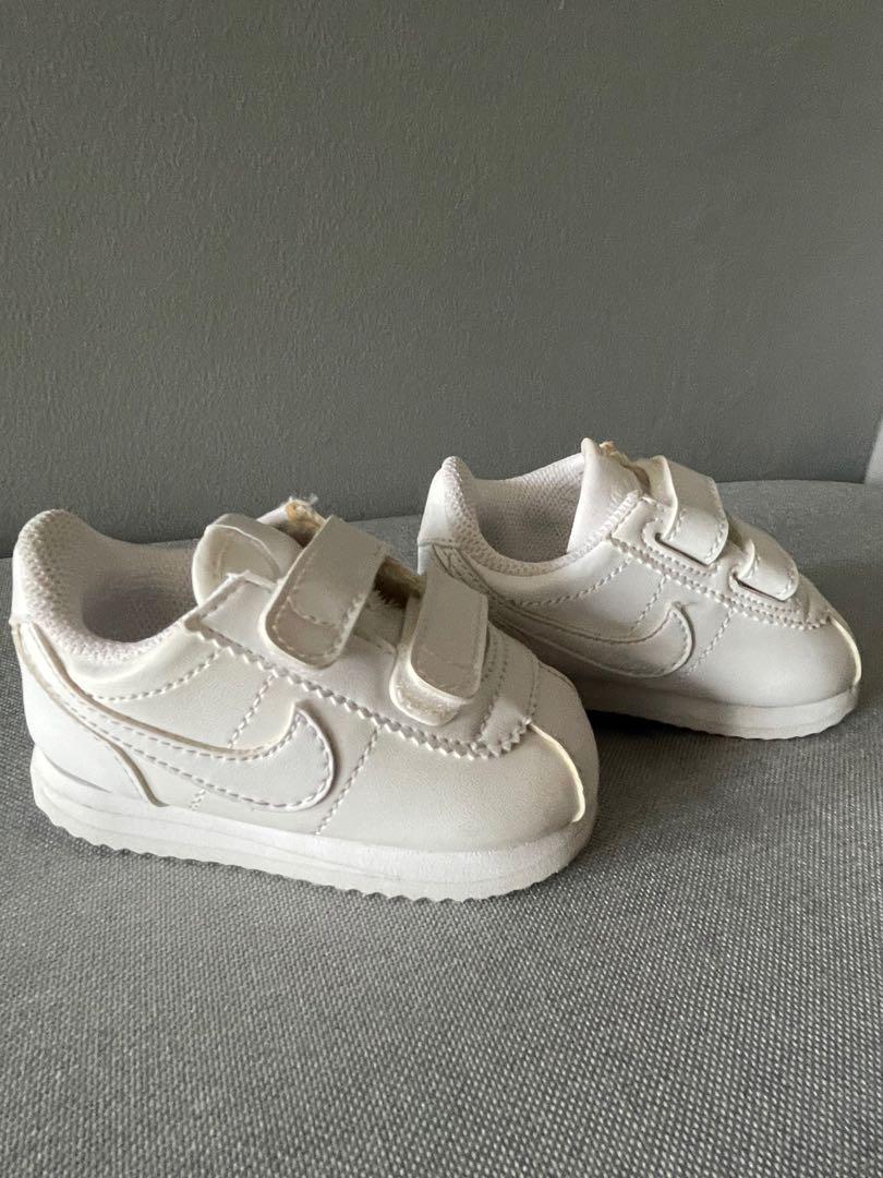 Nike Infant Velcro White Shoe, Babies & Kids, Babies & Kids Fashion on Carousell