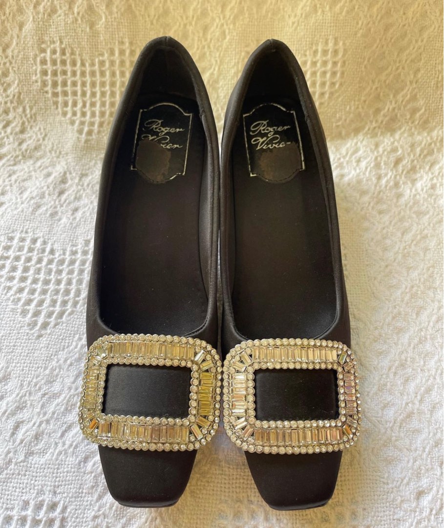 Roger Vivier Belle Vivier Pilgrim Buckle Pumps in Satin, Luxury ...