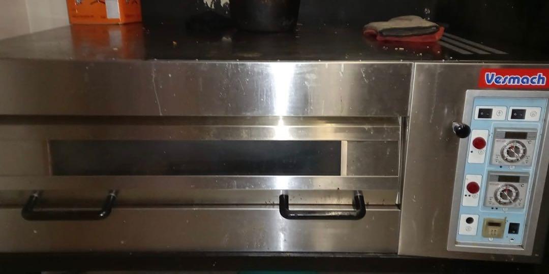 RUSH SALE! Vesmach Deck Oven, TV & Home Appliances, Kitchen Appliances ...