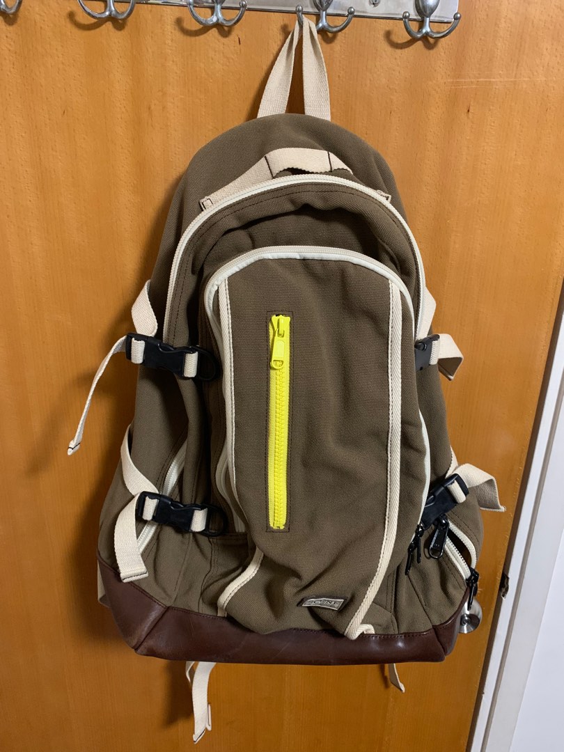Scene backpack背囊, 男裝, 袋, 背包 - Carousell