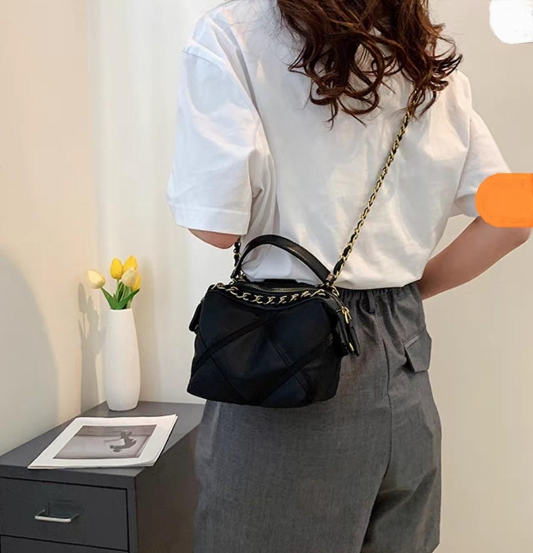 Simple black bag , PREORDER , BUY WITH NO WORRIES, Women's Fashion ...