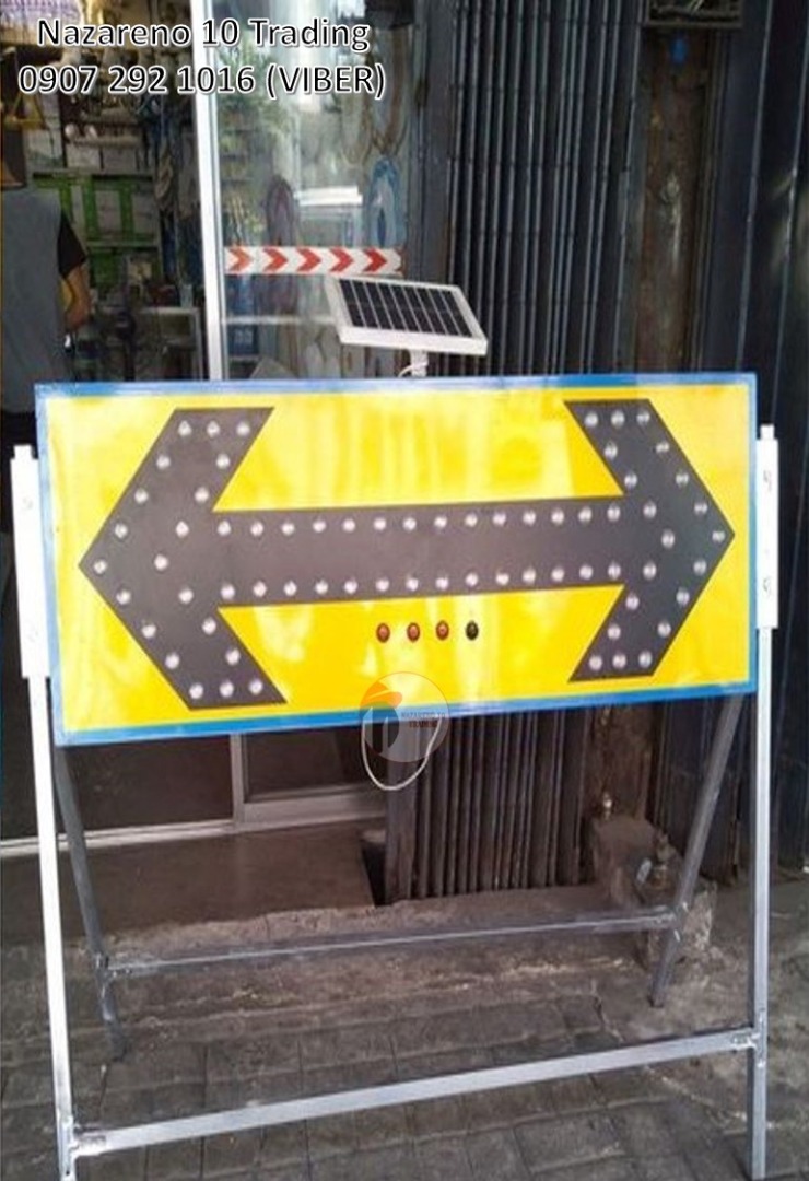 Solar light arrow board 26, Commercial & Industrial, Construction ...