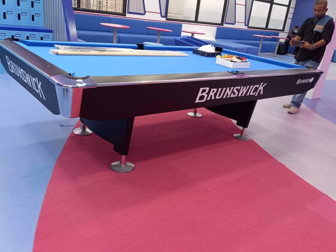 STANDARD BRUNSWICK WITH COMPLETE SET ACCESSORIES, Sports Equipment ...