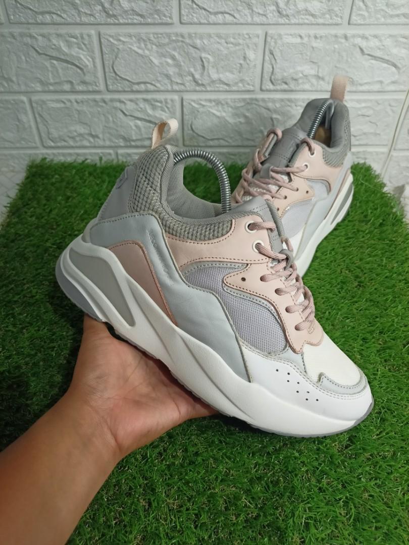 Suecomma Bonnie x TvN Song Hye Kyo Chunky, Women's Fashion, Footwear, Sneakers on Carousell