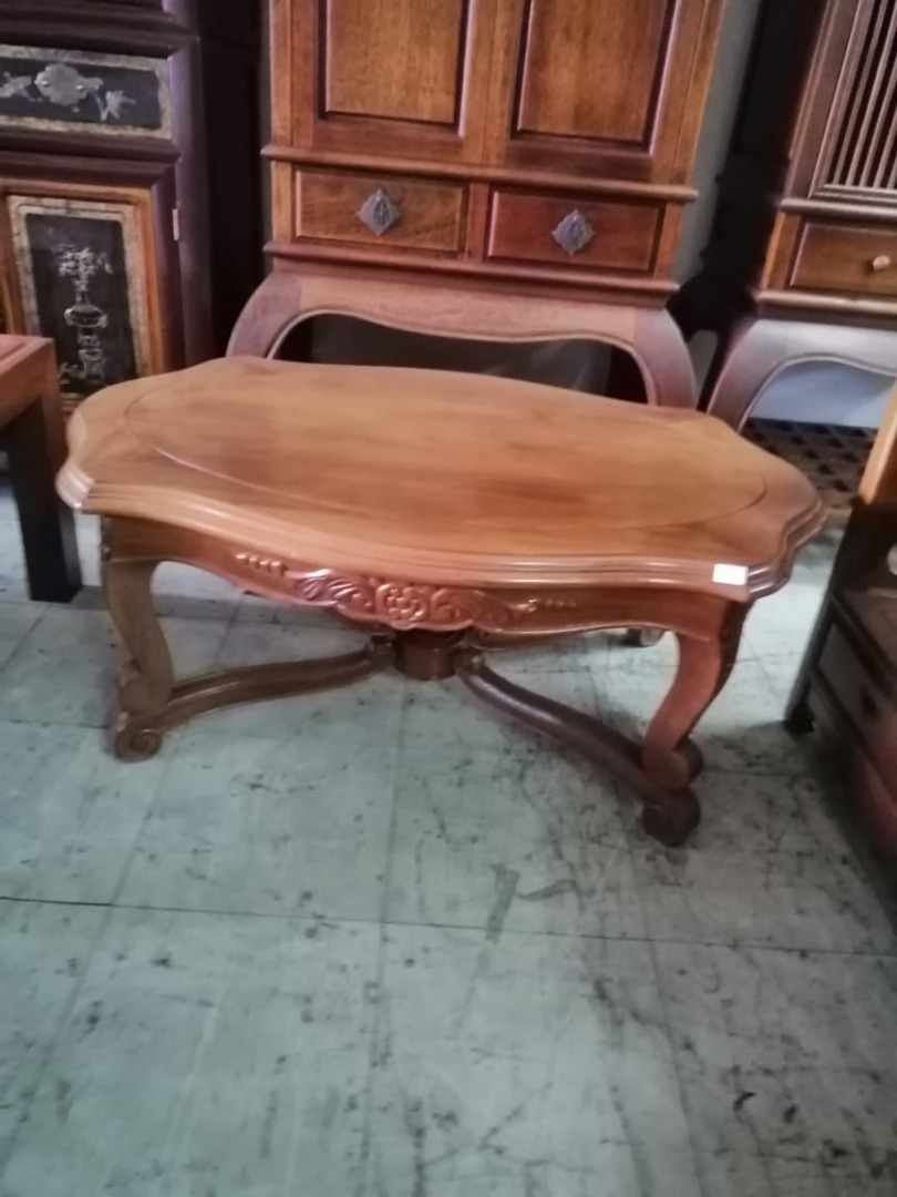 Low line Classic Tortoise Shaped French inspired Coffee Table ...