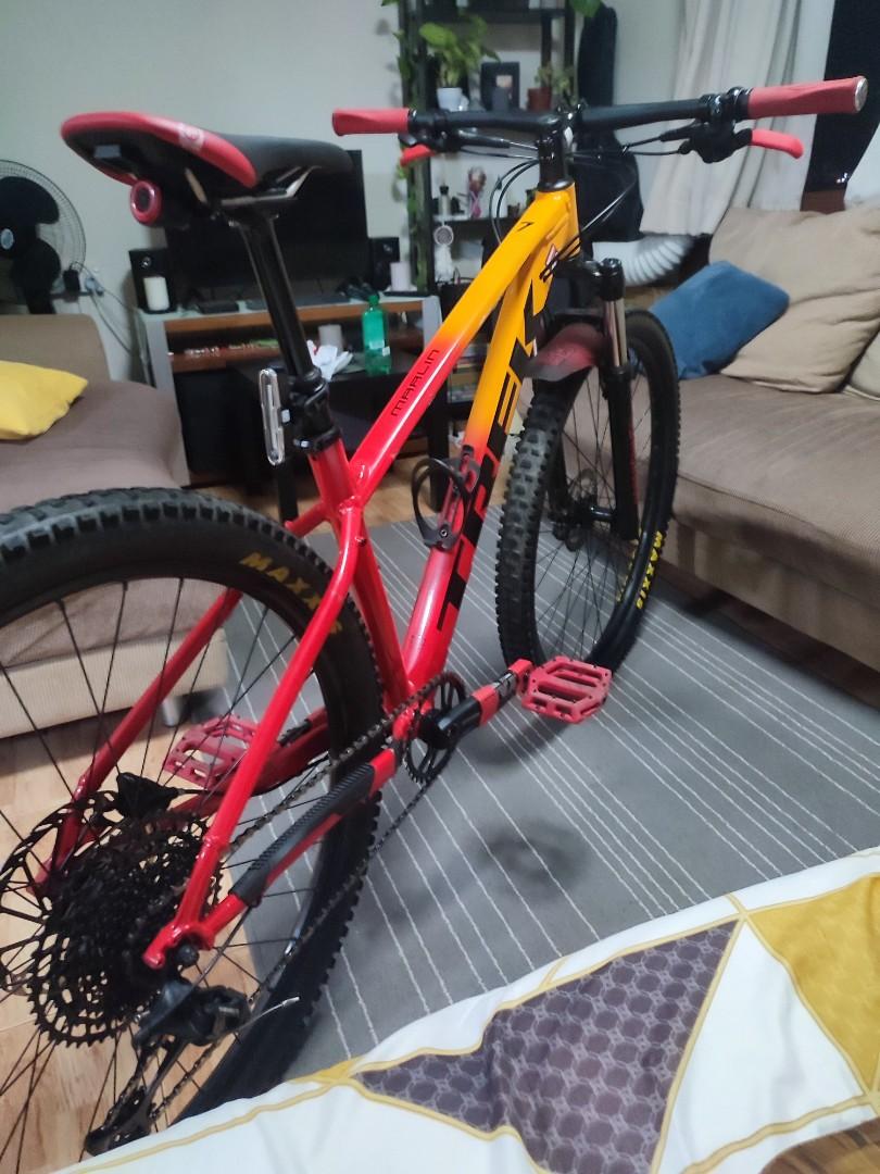 Trek Marlin 7 2022 Size M 29er w/ Upgrades, Sports Equipment, Bicycles ...