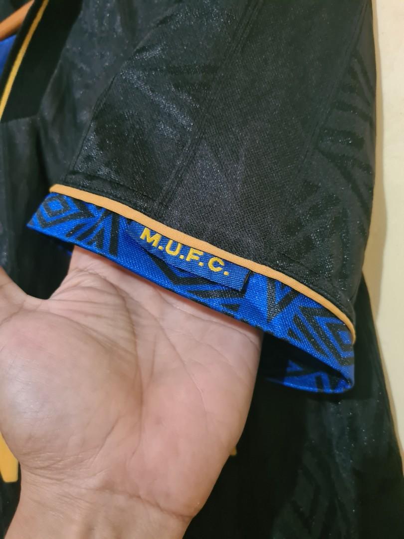 UMBRO MAN UNITED AWAY SHARP VIEWCAM 93-95 JERSEY, Men's Fashion ...