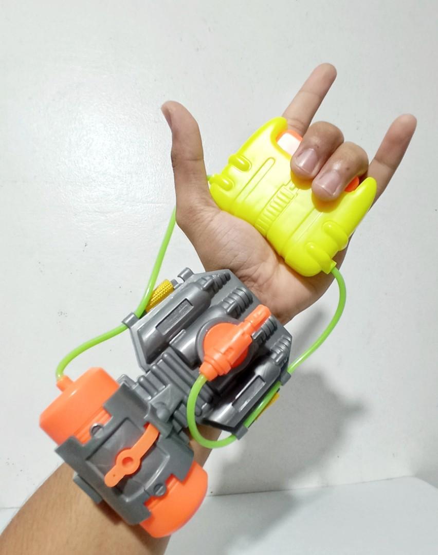 Vintage Wrist Water Gun (Spiderman Water Gun Like Web Shooter), Hobbies ...