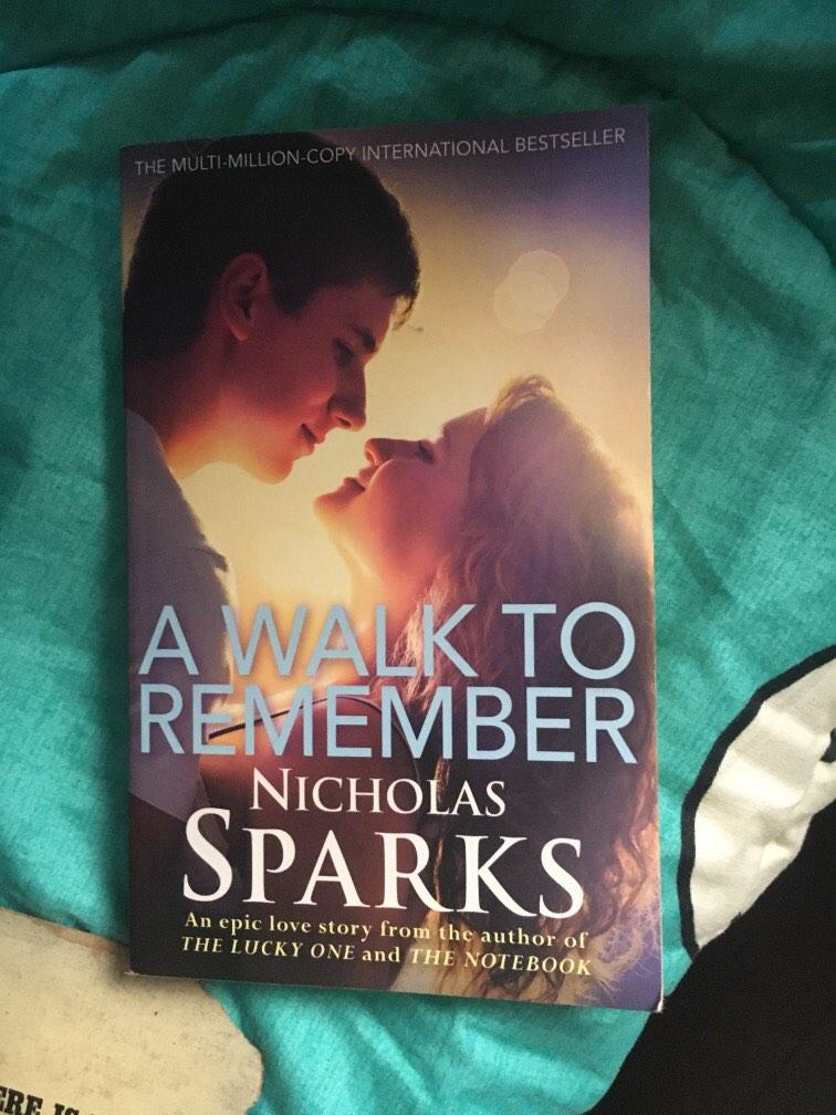 A Walk To Remember by Nicholas Sparks, Hobbies & Toys, Books ...