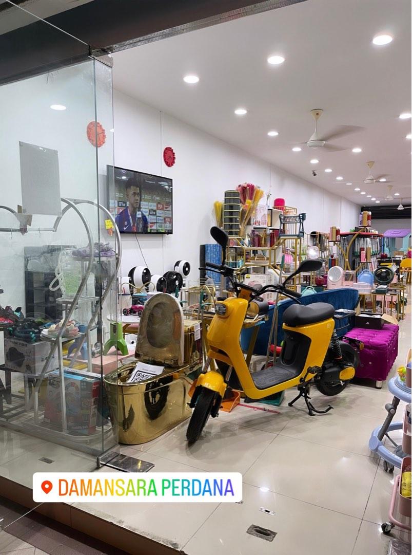 Beautiful Rack Shelves Ruang tamu bilik tidur, Furniture & Home Living ...