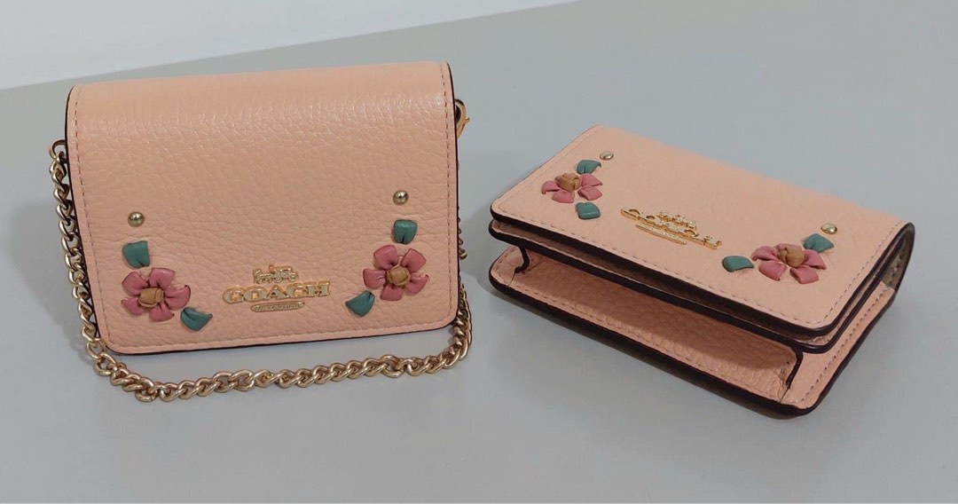 Coach mini wallet chain crossbody Original, Women's Fashion, Bags ...