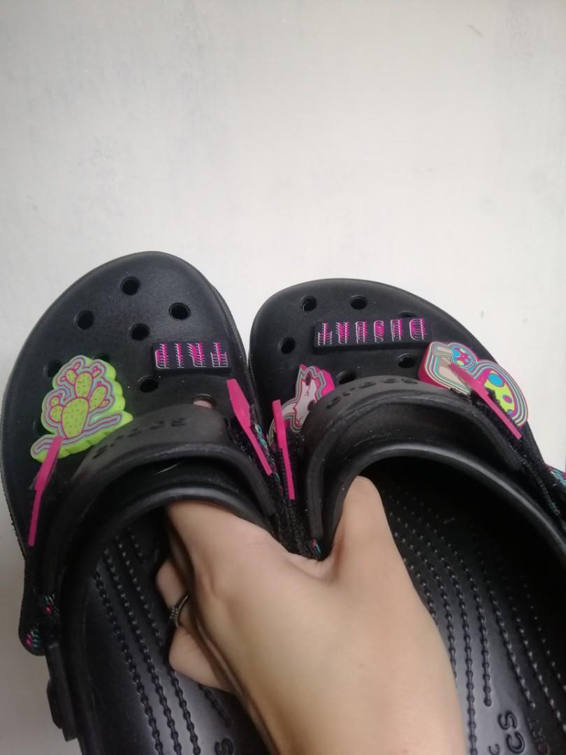 Crocs All Terrain Desert Trip W8, Women's Fashion, Footwear, Flats & Sandals on Carousell