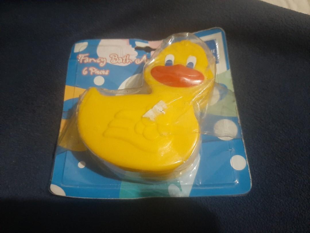 Duck suction bathtub appliques, Babies & Kids, Bathing & Changing ...