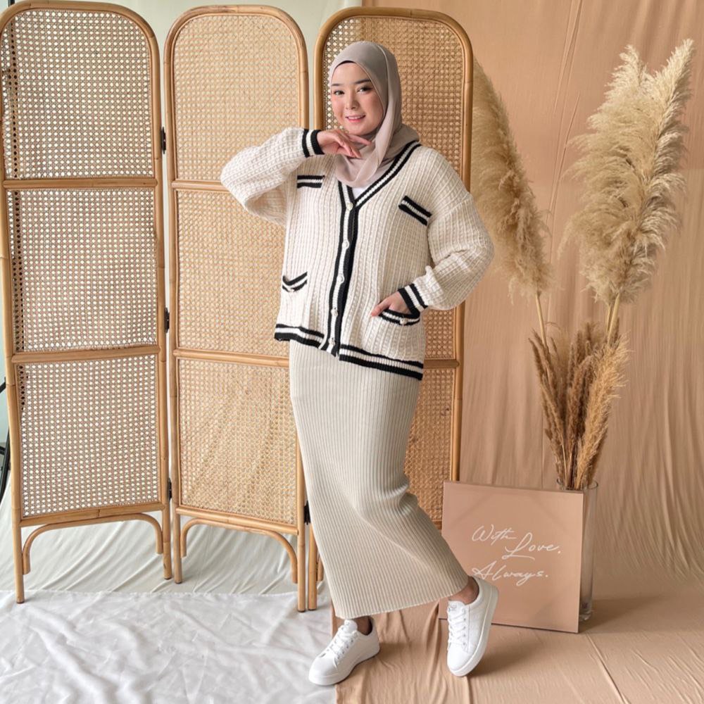 Fitaa Set, Women's Fashion, Muslimah Fashion, Tops on Carousell