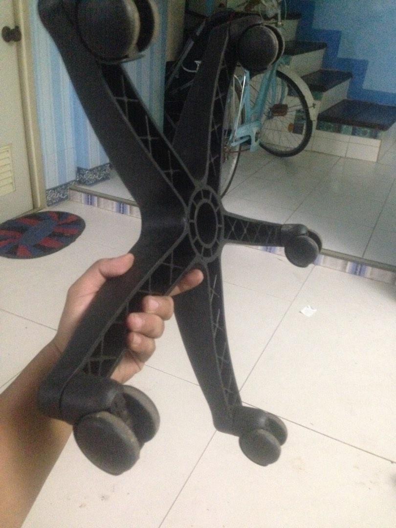 gaming chair star base with gulong used, Furniture & Home Living ...