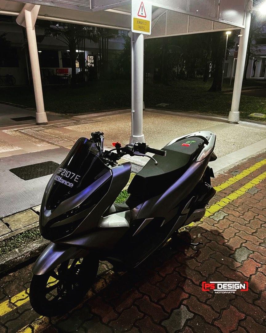 Honda Pcx racing seat. Custom dice embroidery (lowered frame ...