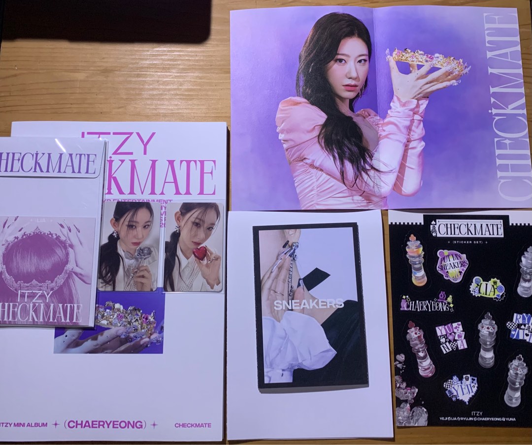 Itzy checkmate (Chaeryeong封面+配置), 興趣及遊戲, 收藏品及紀念品, 韓流 - Carousell