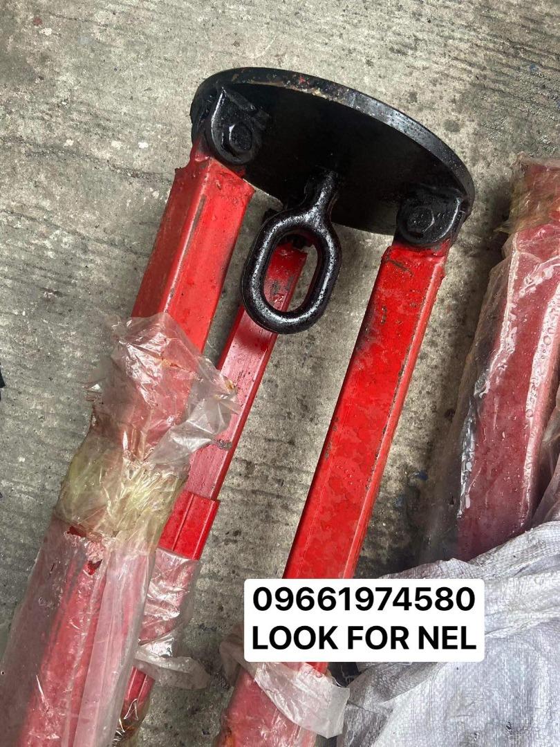 LIFTING TRIPOD WITH CHAIN BLOCK, Commercial & Industrial, Industrial ...