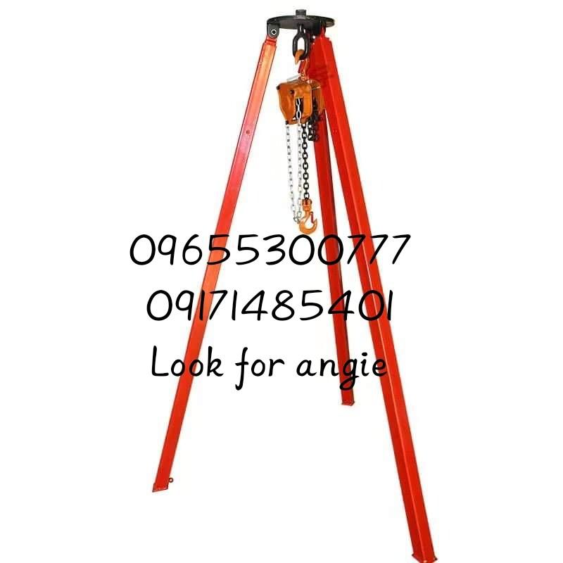 Lifting Tripod with Chain Block, Commercial & Industrial, Industrial ...