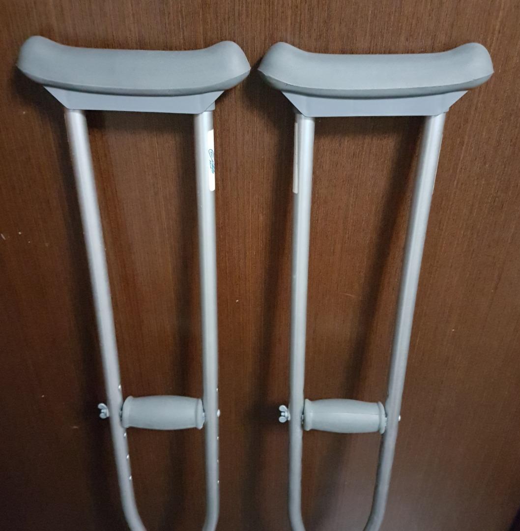 Medical Clutches Walking Aid (1 pair), Health & Nutrition, Assistive ...