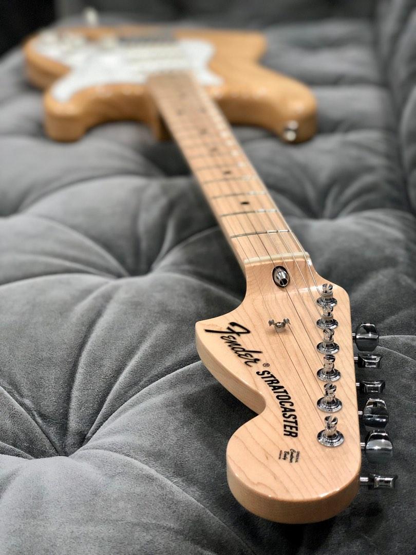 Fender MiJ Traditional 70s Natural, Hobbies & Toys, Music & Media ...