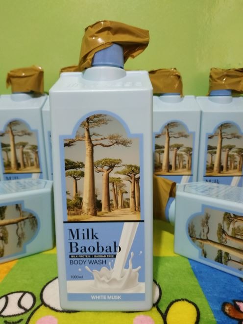 Milk Baobab Body Wash White Musk Flavor 1L used by BTS Jungkook, Beauty & Personal Care, Bath ...