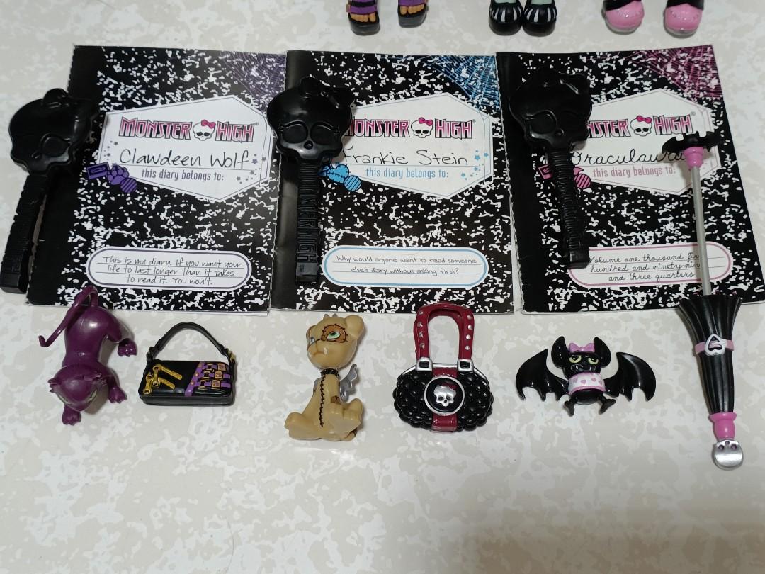 Monster High First Wave Clawdeen, Frankie, Draculaura Dolls!, Hobbies ...