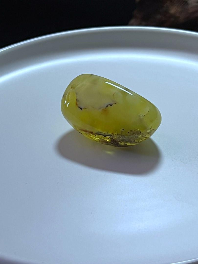 Natural Amber From Baltic 天然蜜蜡裸石随形白花蜜蜡, Women's Fashion, Jewelry ...