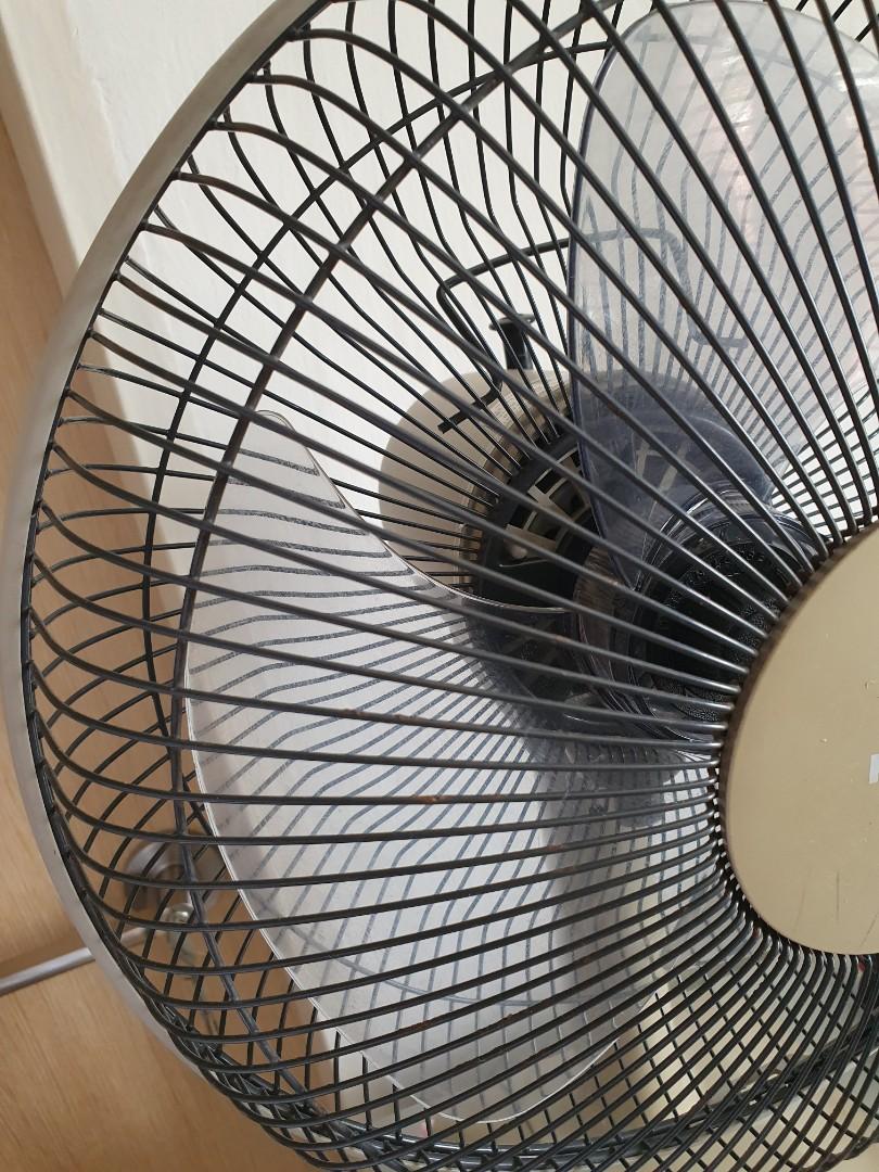 Panasonic F-300CS Desktop Fan 30cm, Furniture & Home Living, Lighting ...