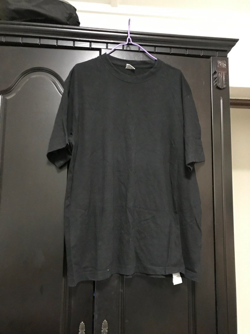 Plain black tee, Men's Fashion, Tops & Sets, Tshirts & Polo Shirts on ...