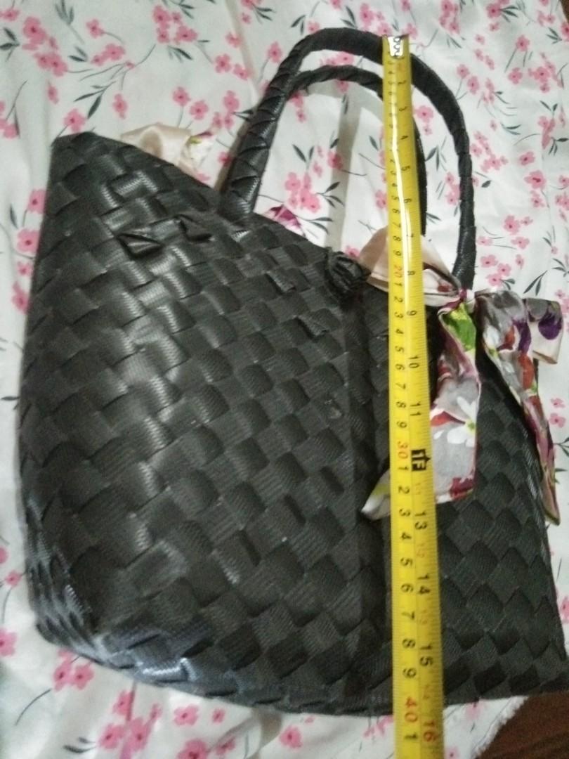 Plastic bayong bag, Women's Fashion, Bags & Wallets, Shoulder Bags on ...