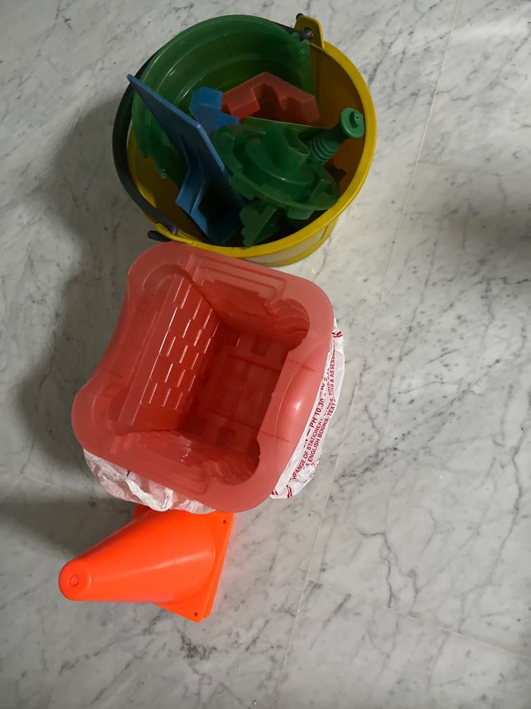 Professional Sand castle making tools, Hobbies & Toys, Toys & Games on ...