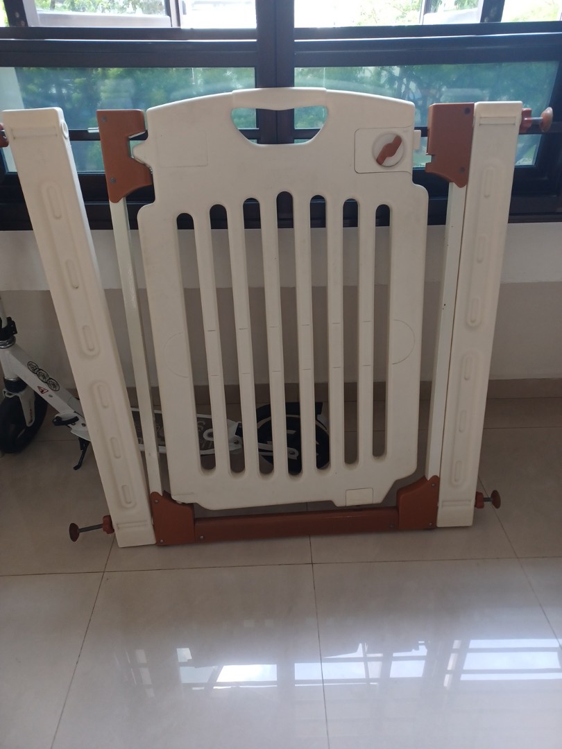 Safety Gate, Babies & Kids, Baby Nursery & Kids Furniture, Safety Gates ...