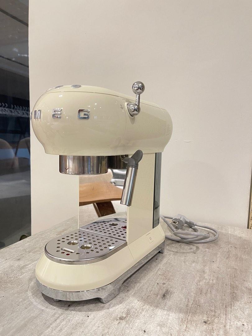 Smeg Espresso Coffee Machine (Cream), TV & Home Appliances, Kitchen ...
