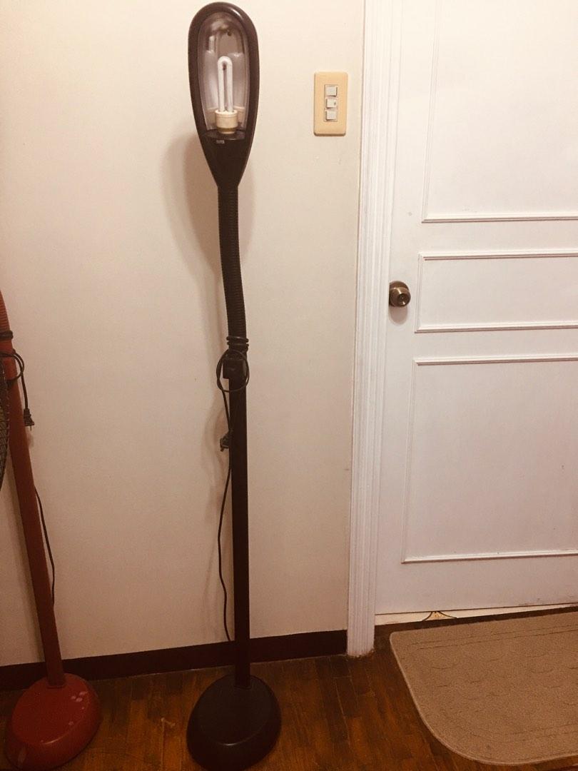 Stand lanp, Furniture & Home Living, Lighting & Fans, Lighting on Carousell