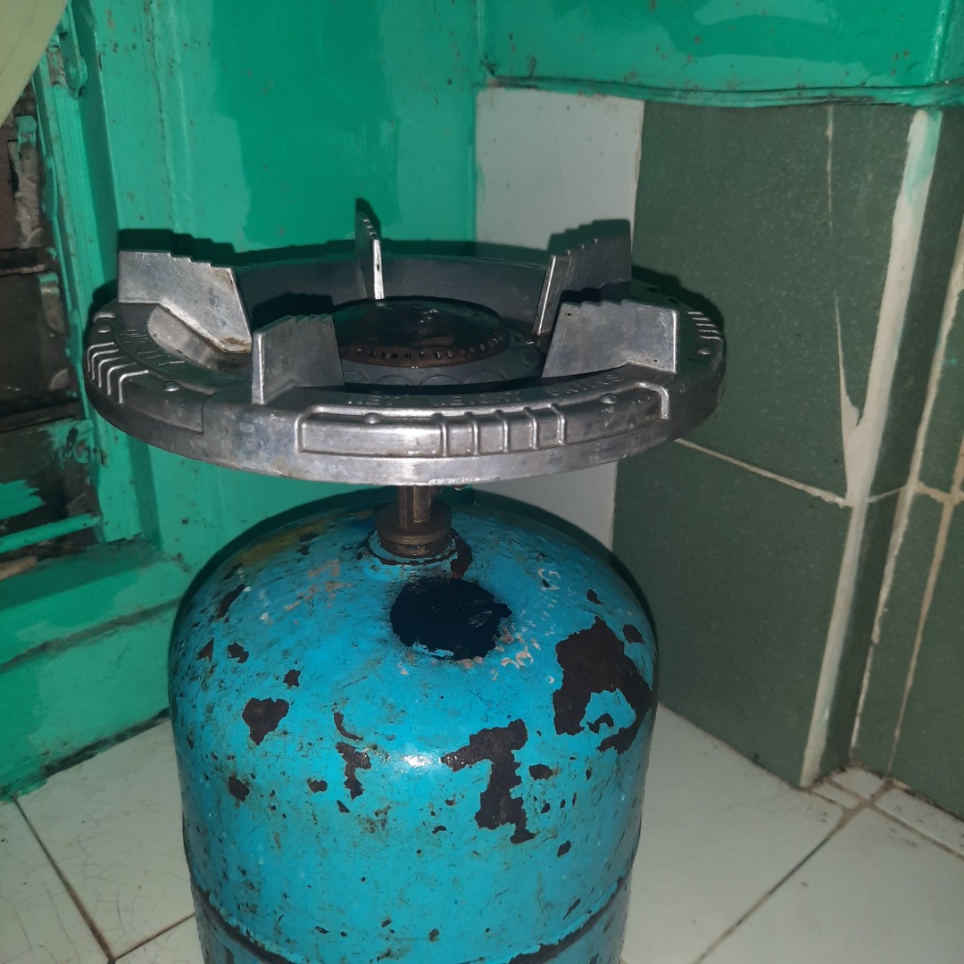 Superkalan with burner, Furniture & Home Living, Bathroom & Kitchen ...