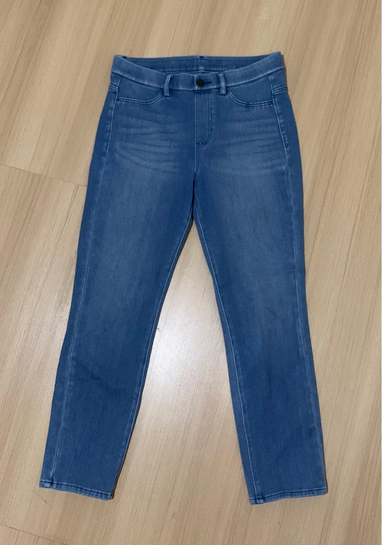 Uniqlo light maong jeans, Women's Fashion, Bottoms, Jeans on Carousell