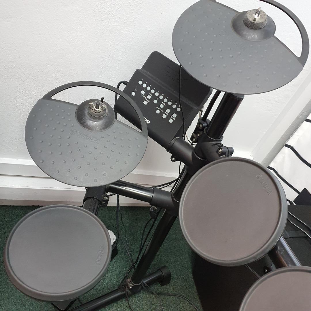 Yamaha DTX400K Electronic Drum Set with freebies (negotiable), Hobbies ...