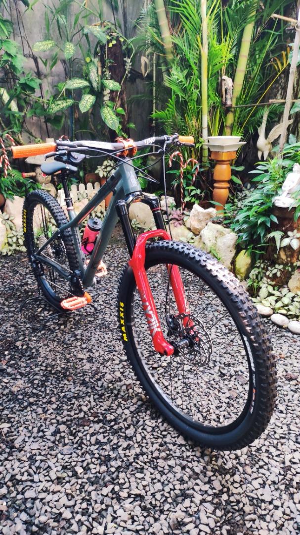 2022 Commencal Meta HT Custom Built Bike, Sports Equipment, Bicycles ...