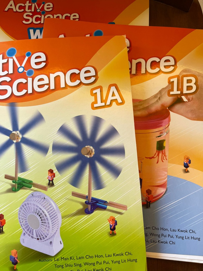 ACTIVE SCIENCE BOOK Book 1A & 1B, 興趣及遊戲, 書本 & 文具, 教科書 - Carousell