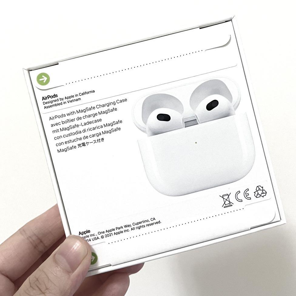 全新未拆封 Airpods 藍牙耳機 第 3 代 耳機及錄音音訊設備 耳機在旋轉拍賣