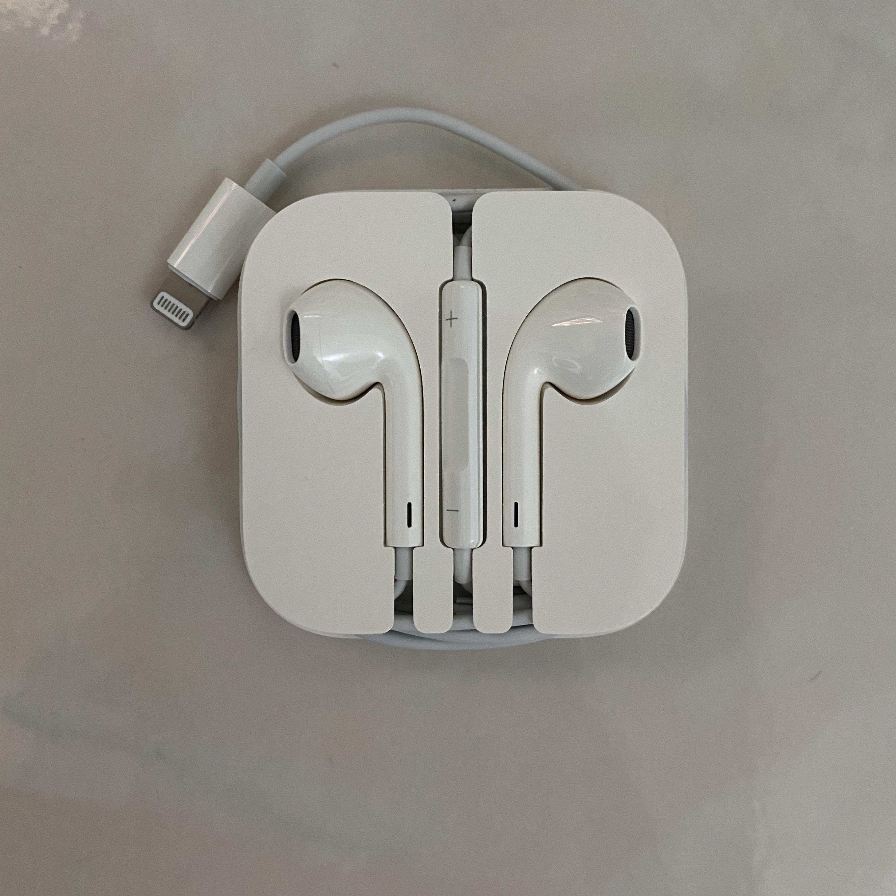 Apple AirPods with Lightning Connector, Audio, Earphones on Carousell