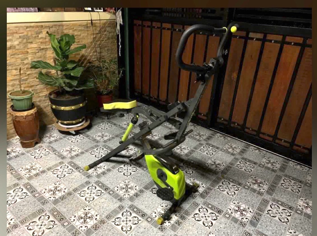 Body Crunch Evolution Fitness Equipment, Sports Equipment, Exercise ...