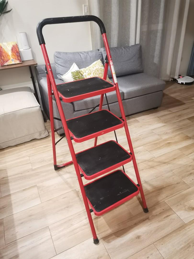Bronco 4-step Ladder, Furniture & Home Living, Home Improvement ...
