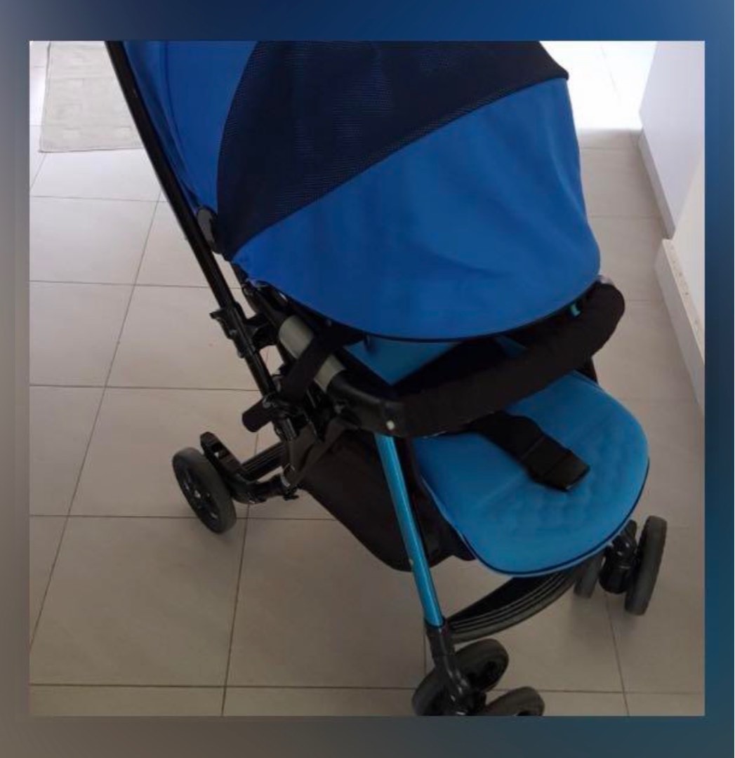 Combi Urban Walker Lite Stroller, Babies & Kids, Going Out, Strollers ...
