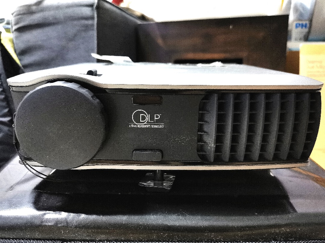 Dell 2400MP Projector, TV & Home Appliances, TV & Entertainment ...
