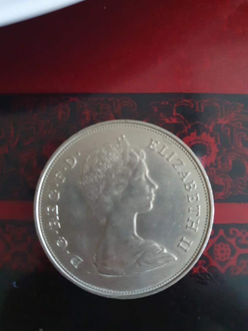 D.G. REG.F.D Queen Elizabeth II 1981, Hobbies & Toys, Memorabilia ...